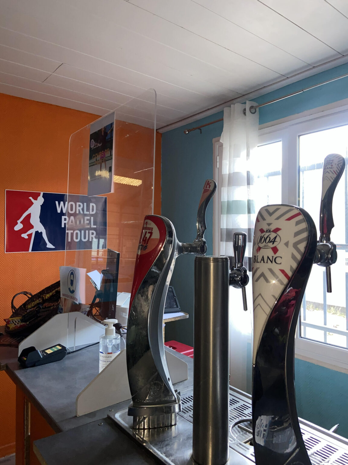 Bar, restaurant et boutique de Padel | Padel Tolosa